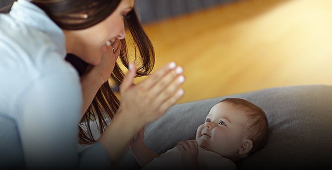 Bebé de 4 e 5 meses: Desenvolvimento e Estímulos | Chicco